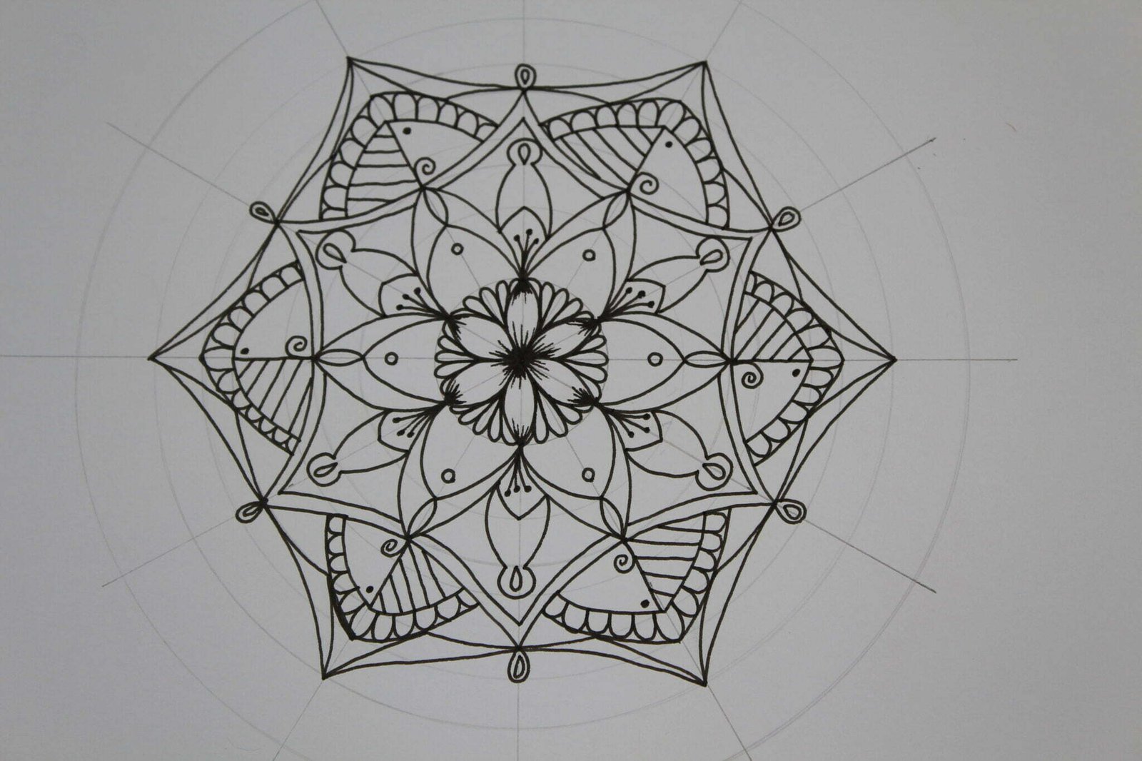 How to draw a curved hexagon mandala
